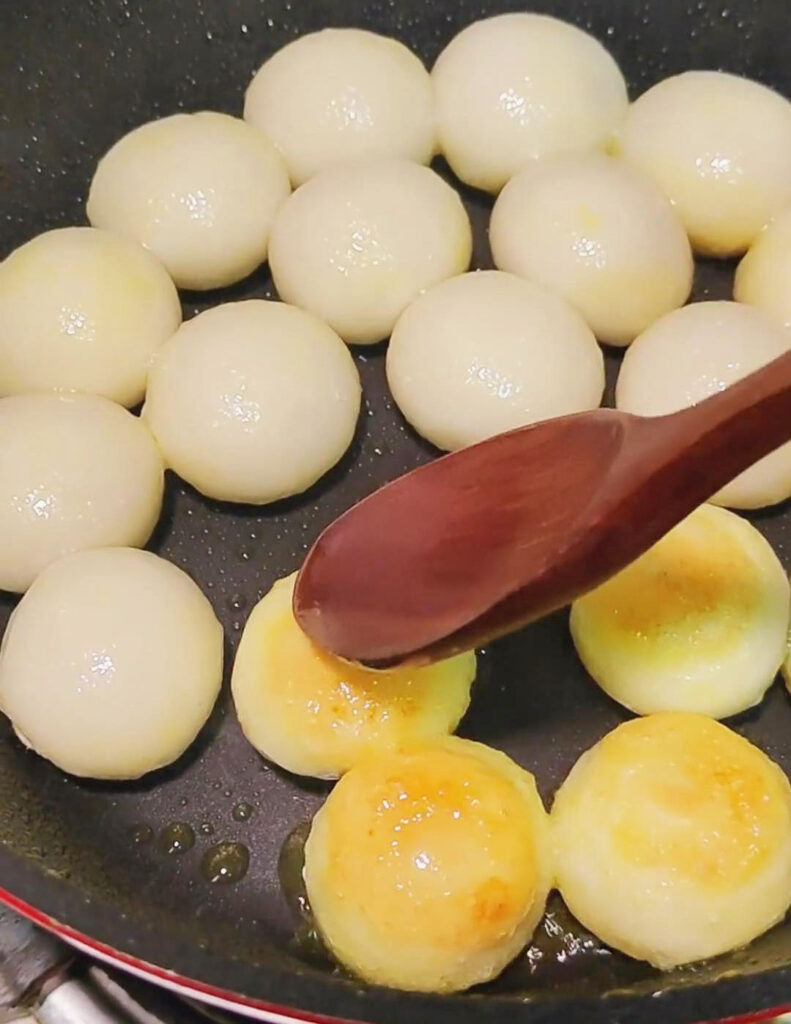 Pan-Fried Tang Yuan Recipe - Nana With Chopstick
