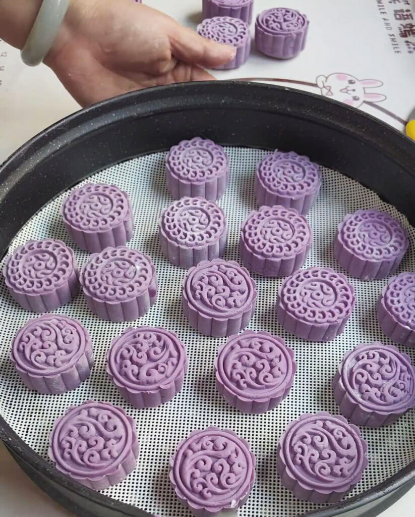 Purple Sweet Potato Mooncakes - Nana With Chopstick
