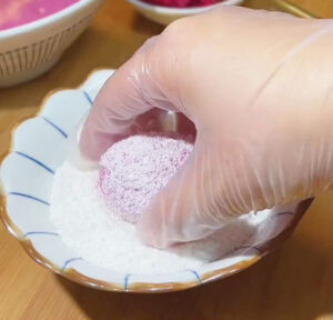 Dragon Fruit Mochi Recipe - Nana With Chopstick