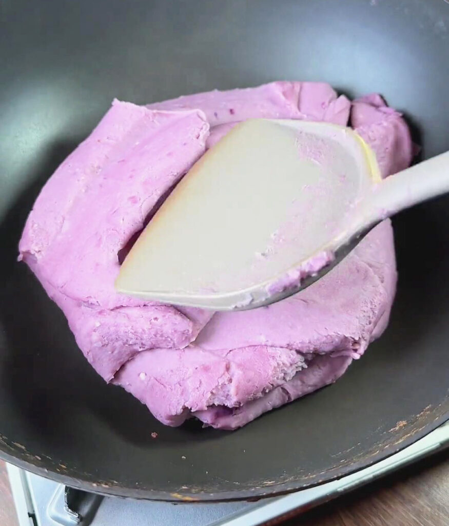 How to Make Taro Paste - Nana With Chopstick