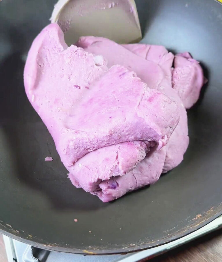 How to Make Taro Paste - Nana With Chopstick