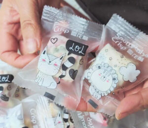 Easy Homemade Snowflake Crisp: A Festive Treat - Nana With Chopstick