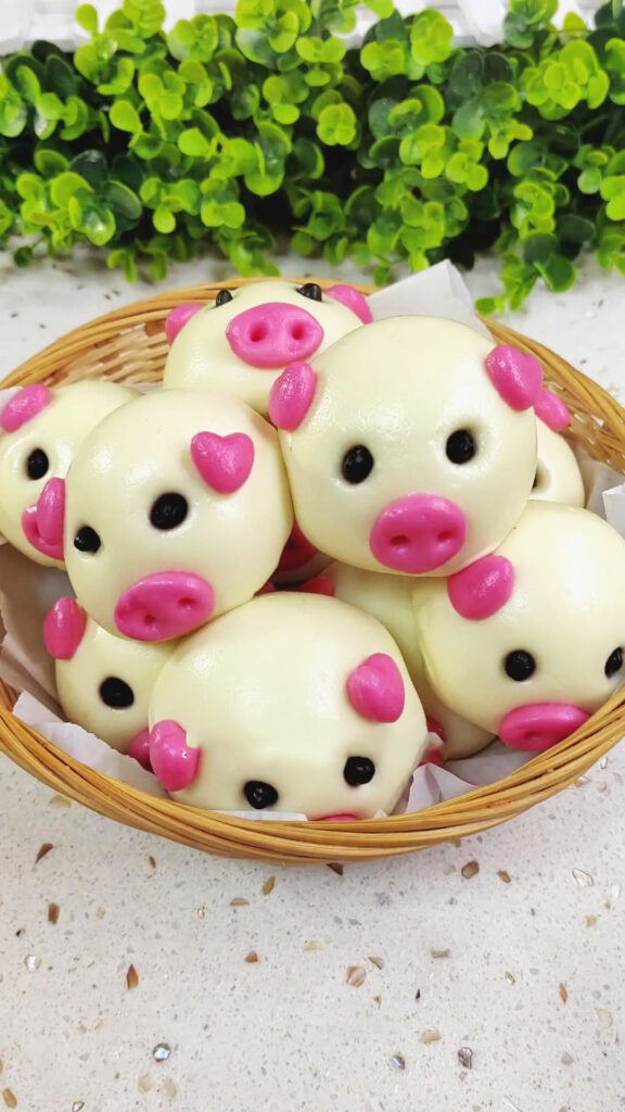 Delicious Piggy Buns: Fluffy and Fun Treats - Nana With Chopstick