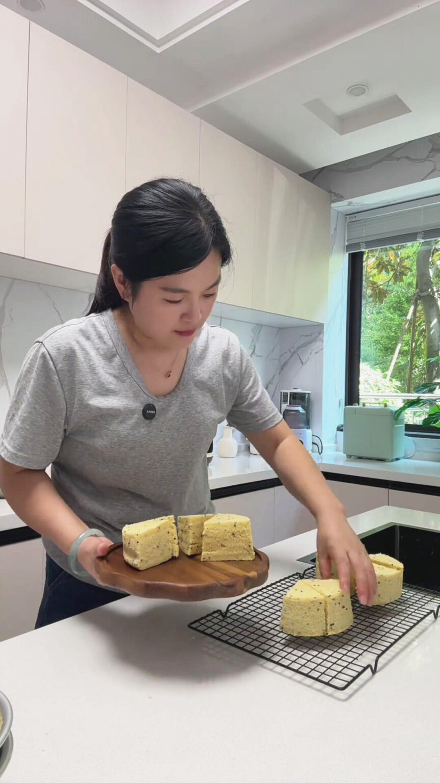 Delicious Millet Cake - Nana With Chopstick