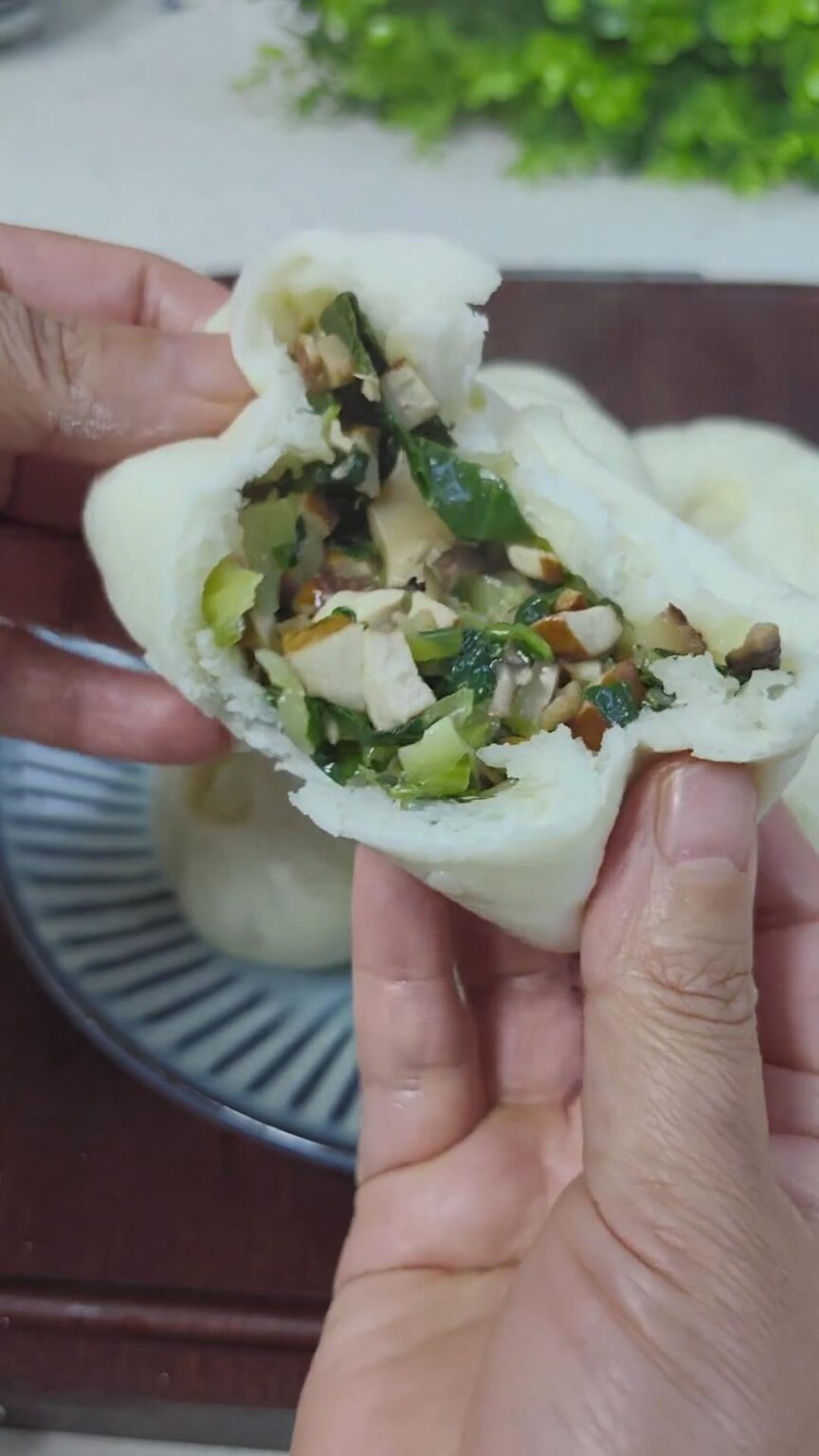 Fluffy Mushroom Steamed Buns (Vegan) - Nana With Chopstick