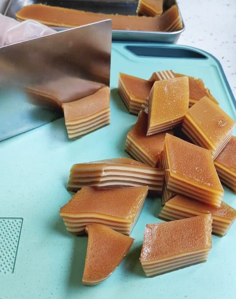 Water Chestnut Cake with Coconut Milk - Nana With Chopstick
