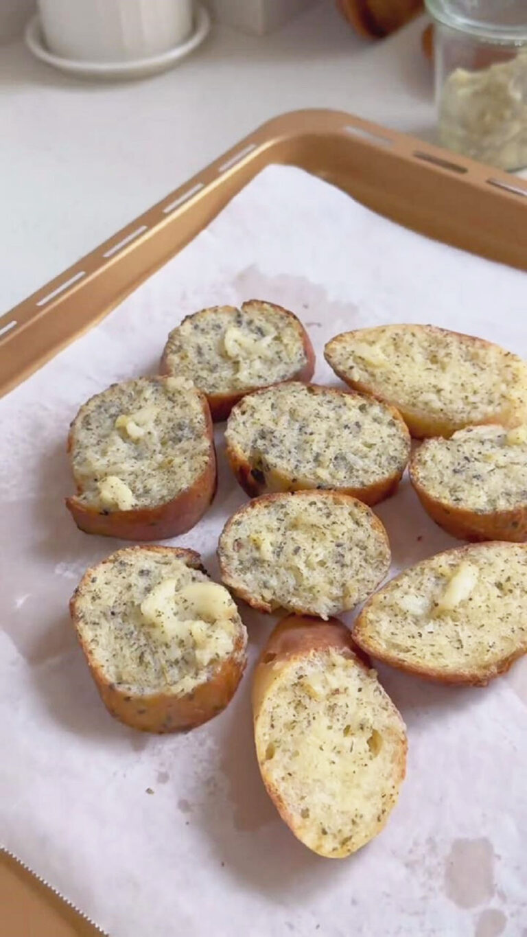Easy Baguette Garlic Bread - Nana With Chopstick