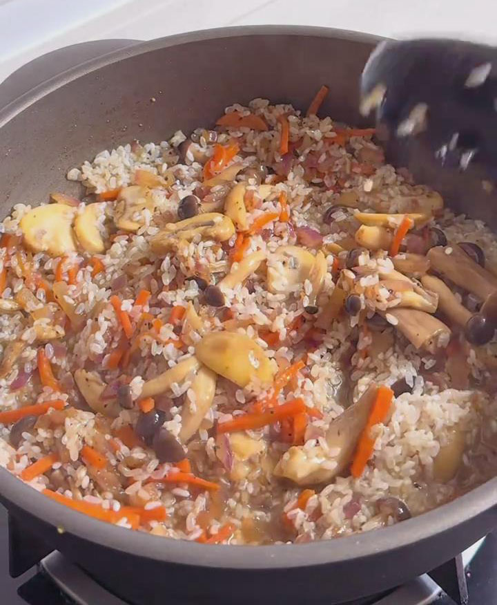 Rice Cooker Salmon Rice - Nana With Chopstick