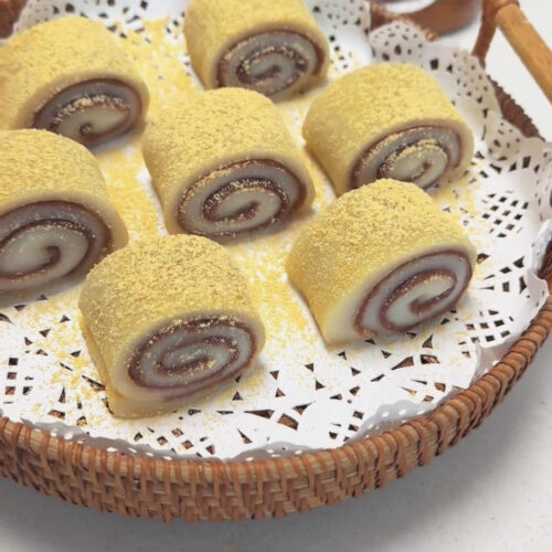 Lüdagun Recipe: Chewy Rice Dough Rolls with Red Bean Paste - Nana With ...