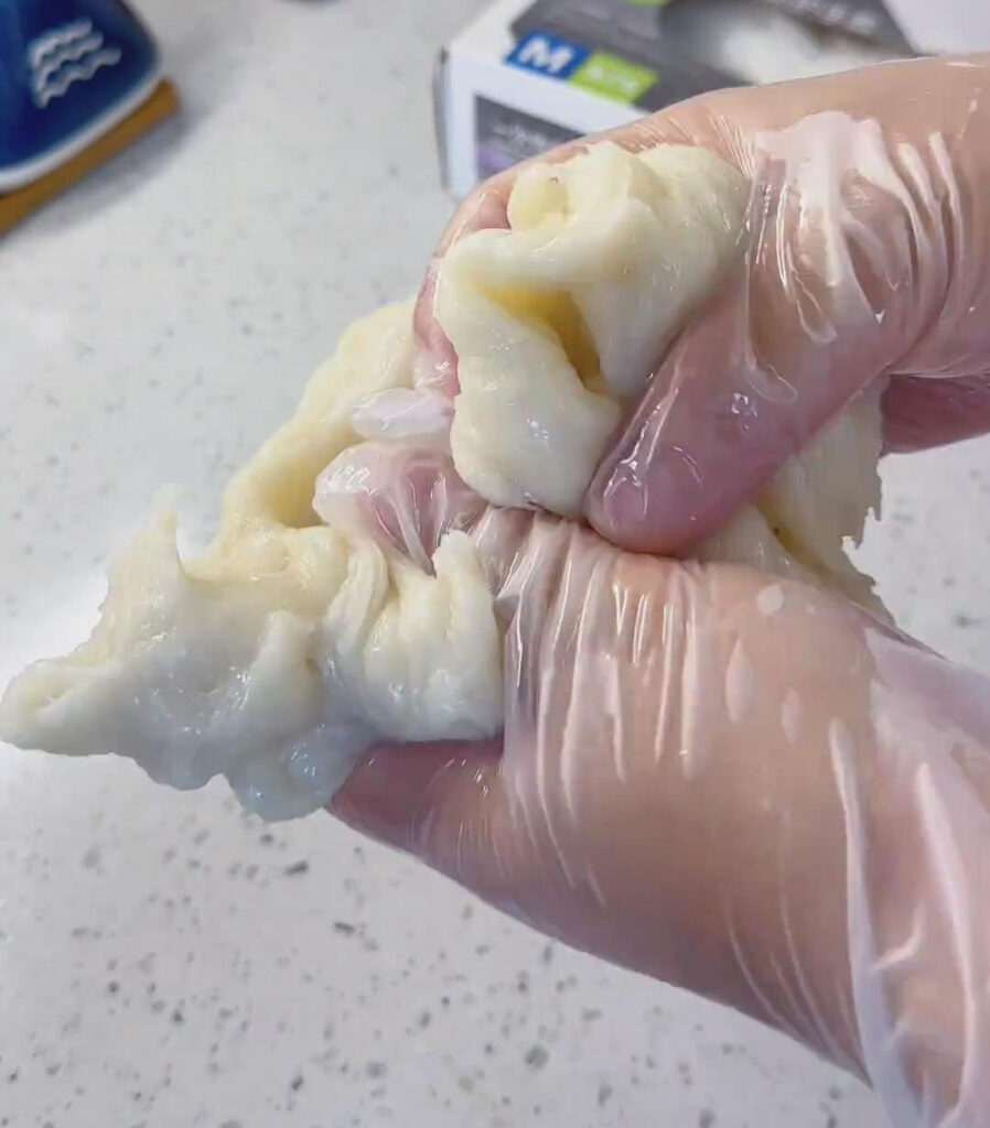 Easy Muah Chee (Chinese Mochi) with Peanut Sesame Filling - Nana With ...