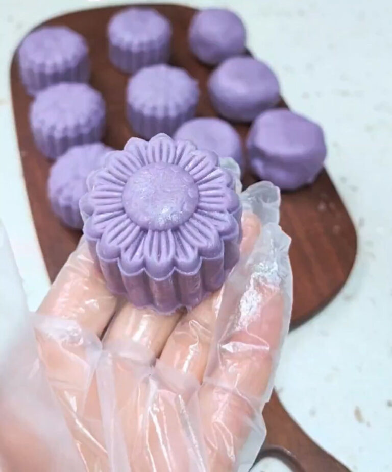 Easy Steamed Taro Mooncakes - Nana With Chopstick